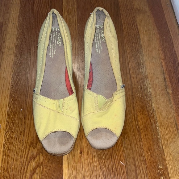 Toms | Shoes | Pale Yellow Toms Wedge Heel Shoes | Poshmark